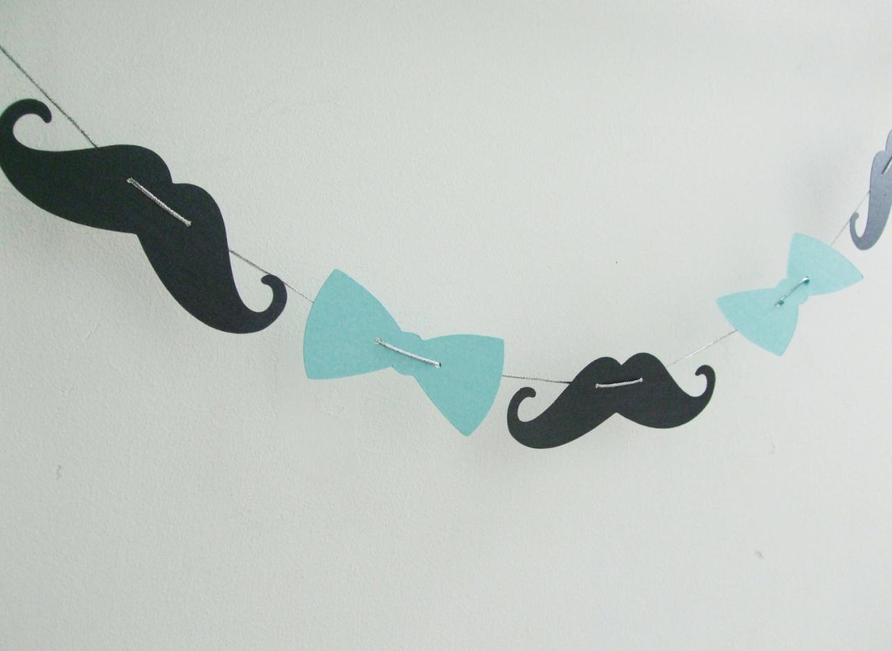Moustache And Ribbon Bunting on Luulla